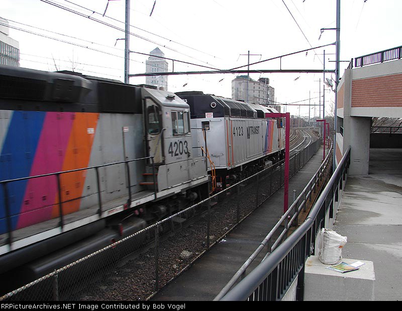 NJT 4203 & 4123